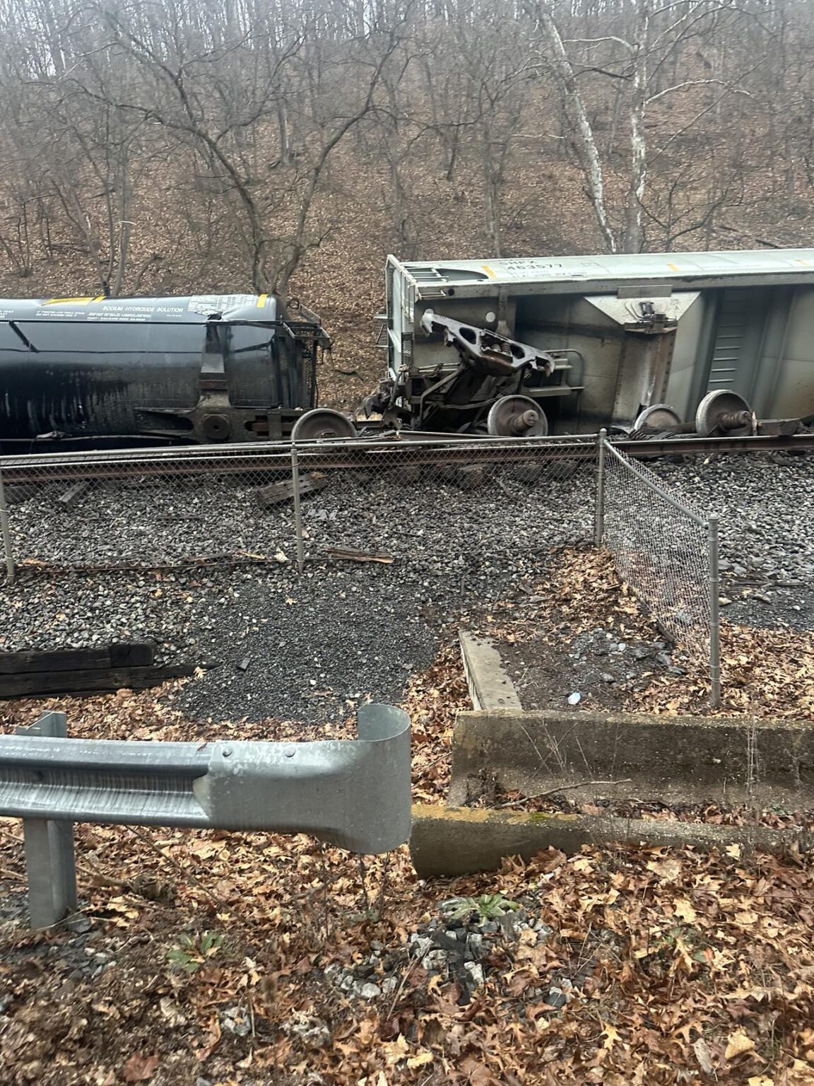 CSX train derails in western Morgan County with no injuries or release ...
