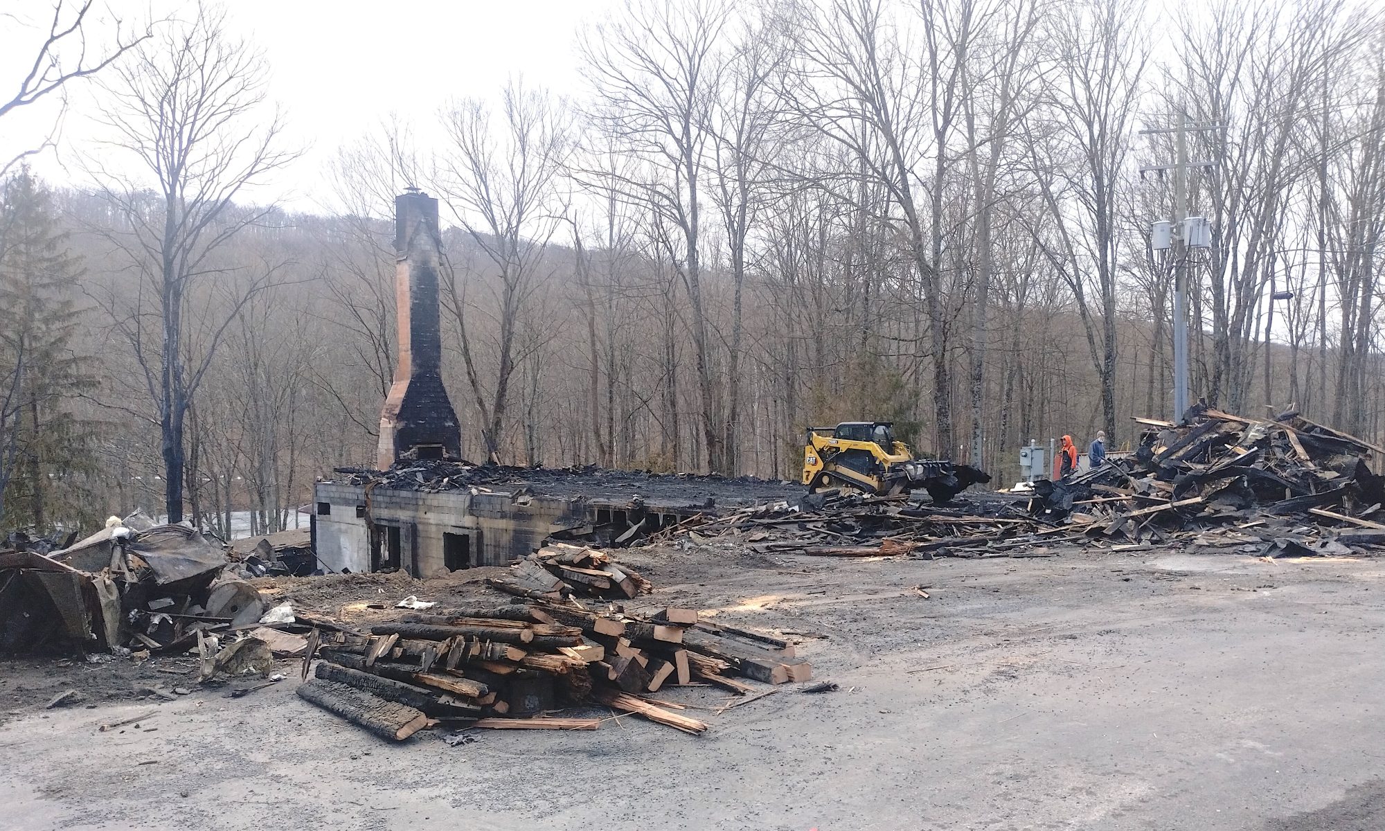 Coolfont fire cleanup begins with plans for rebuilding - Morgan Messenger