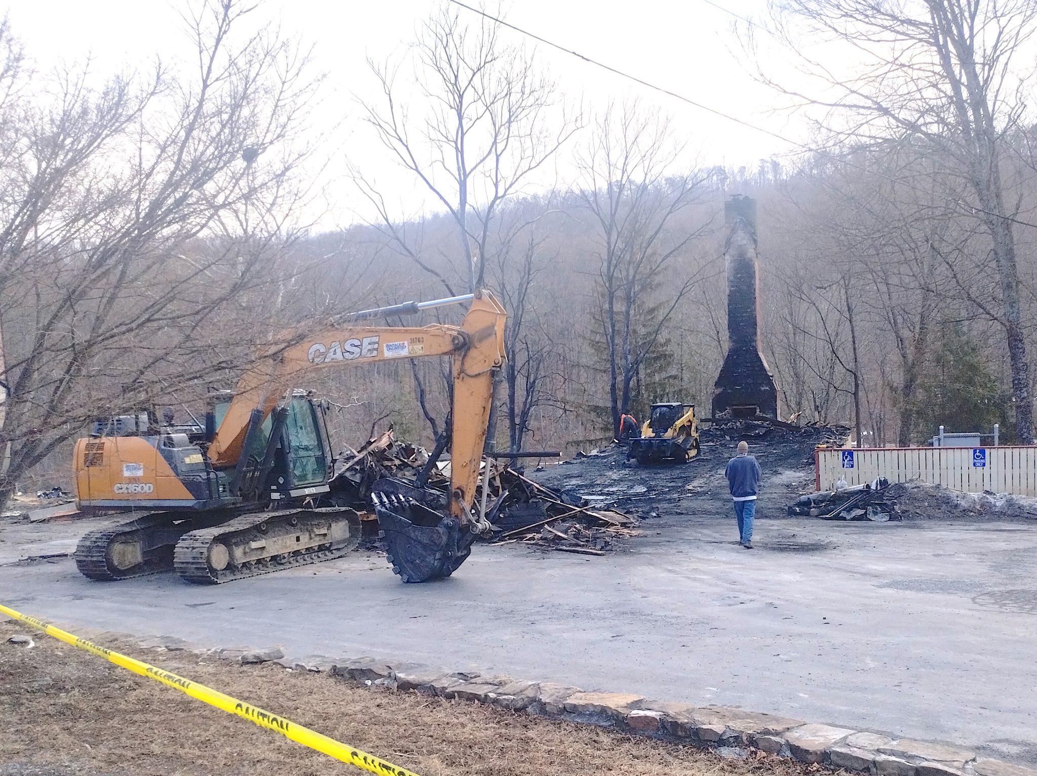 Coolfont fire cleanup begins with plans for rebuilding - Morgan Messenger