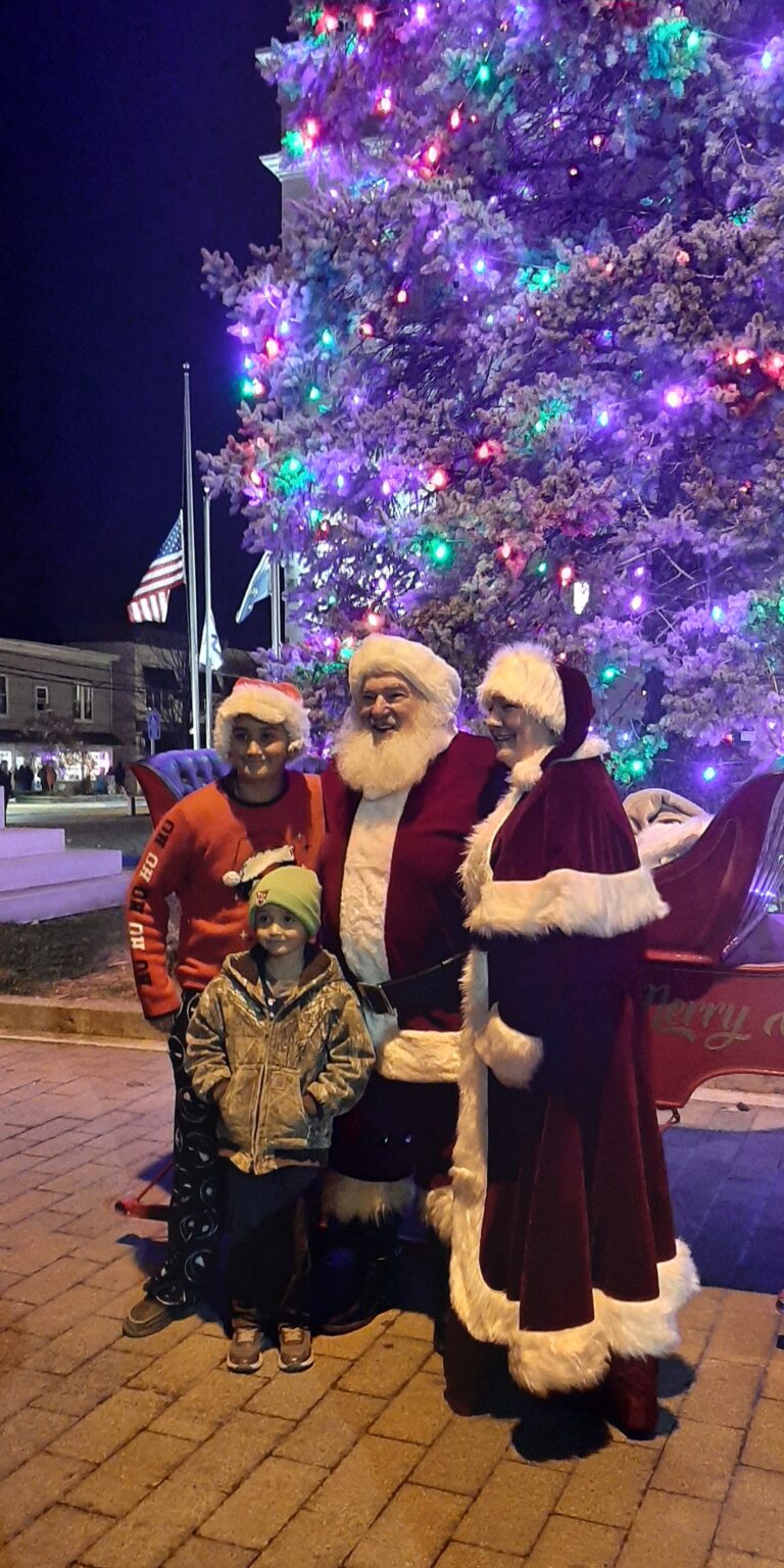 Winterfest parade carries on hometown holiday tradition - Morgan Messenger